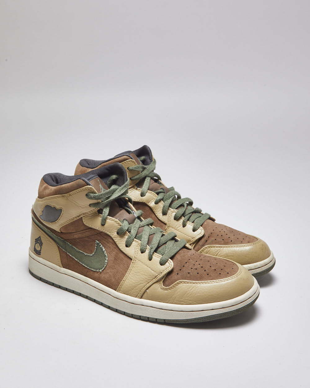 Vintage 2008 Air Jordan 1 Mid Armed Forces Trainers - UK 11 – Rokit
