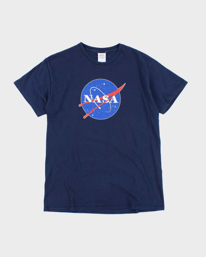 Vintage 2000's NASA Classic Logo Graphic T-Shirt - M – Rokit