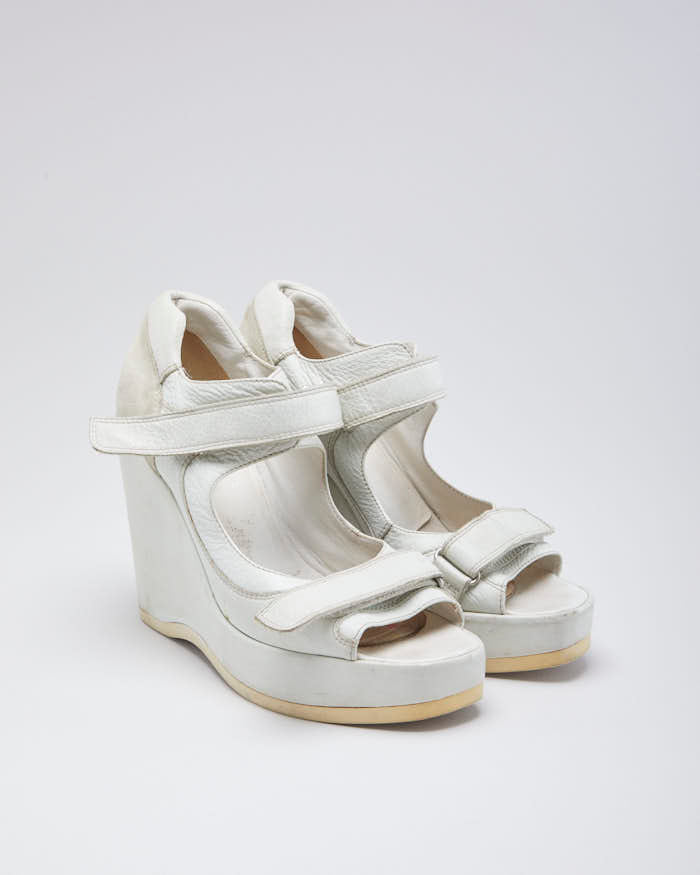 Vintage Woman's Cream Mui Mui Wedges - UK6 – Rokit